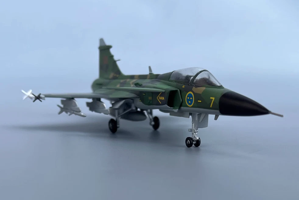 1:72 Aviation Saab JAS39A Gripen Swedish AF splinter scheme Fighter ...