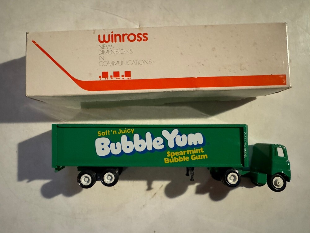 Winross Bubble Yum Green Cabover Tractor Trailer with Lifesavers Beach ...