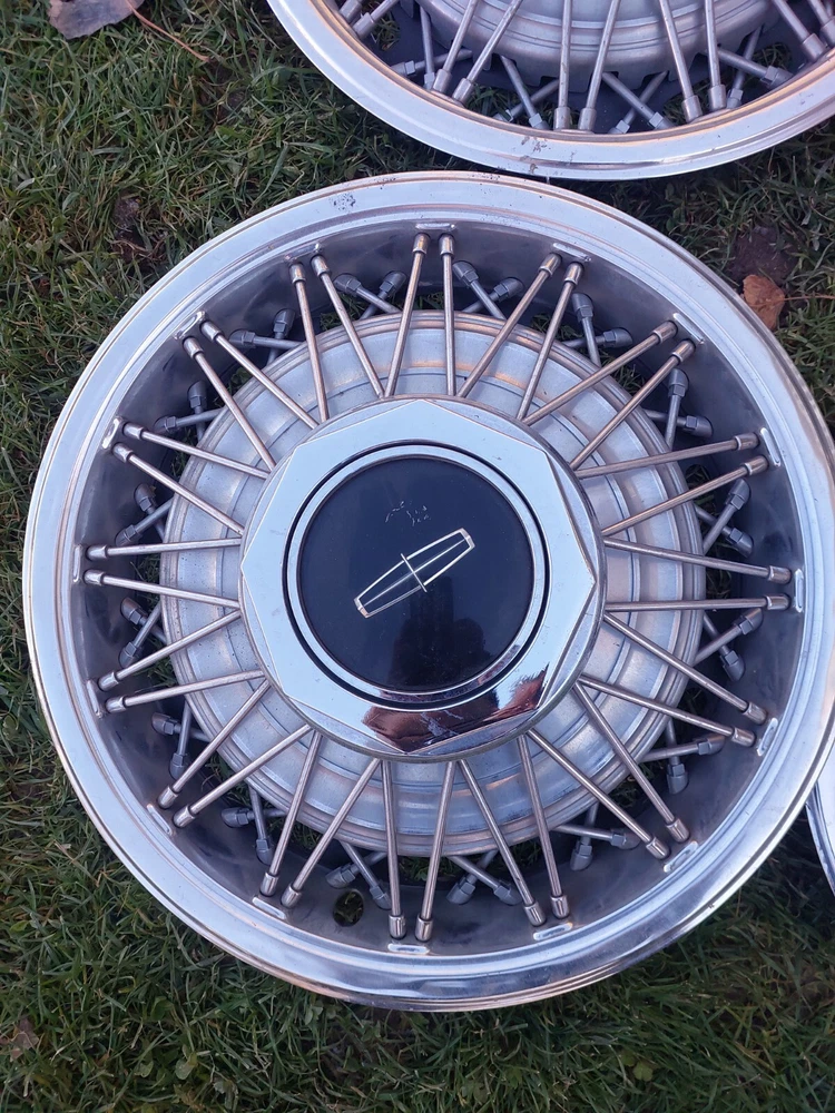82-91 Lincoln Town Car Mark VII 7 Continental Wire Spoked Wheel Hub Cap ...