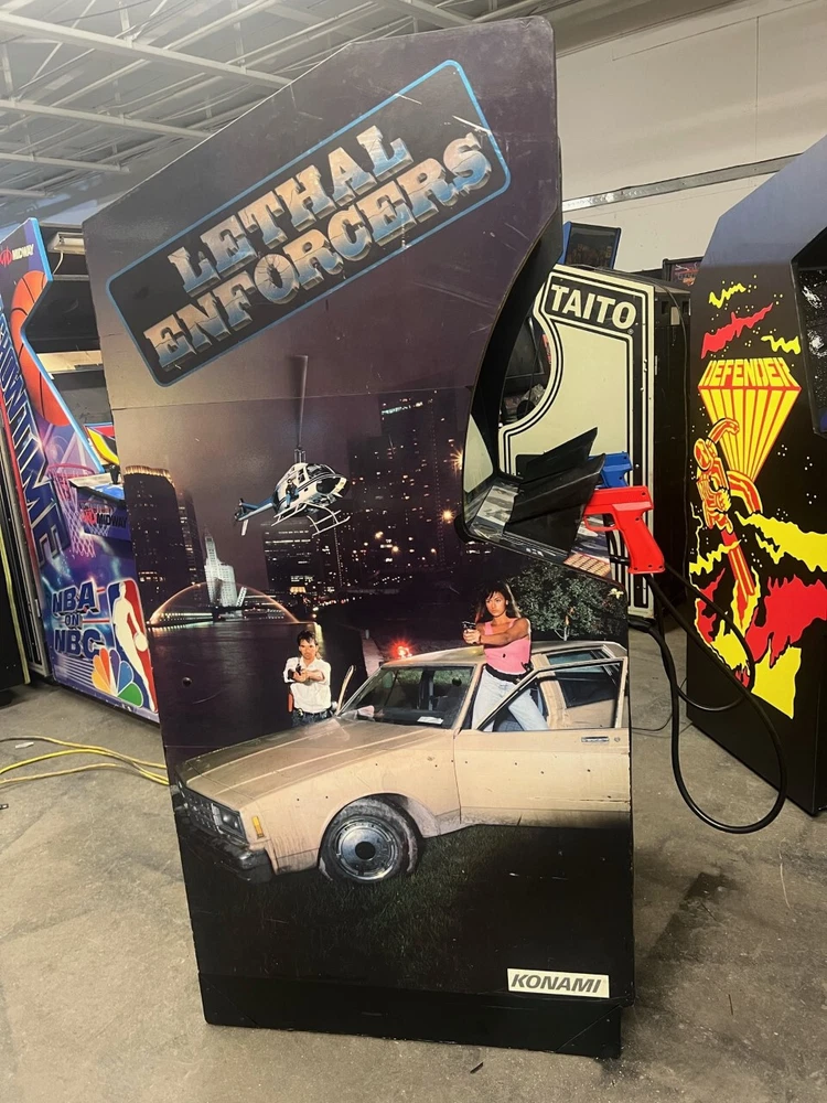 LETHAL ENFORCERS ARCADE MACHINE by KONAMI (Excellent Condition) *RARE*