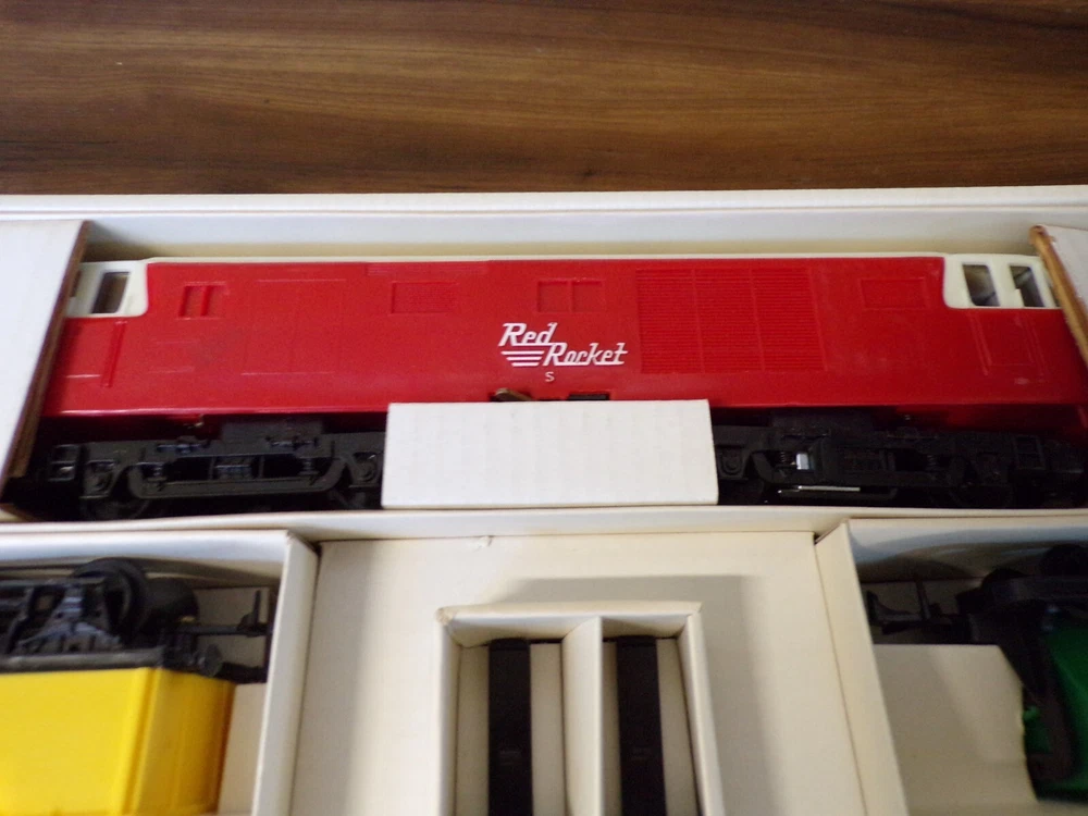 Vintage Gakken Japan Mighty Red Rocket B/O Electric O Scale Train NMIB ...