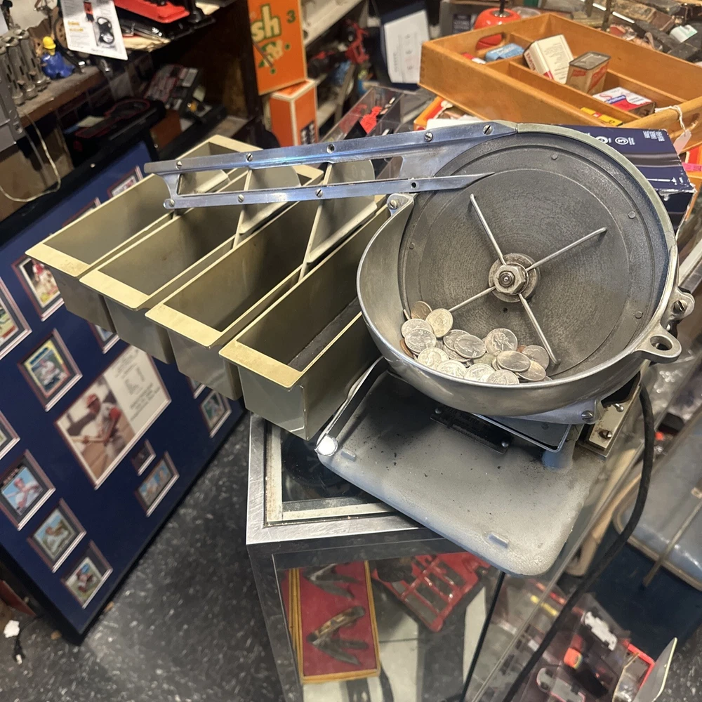 Solid Metal coin sorter machine Major metalfab Brand. Works good