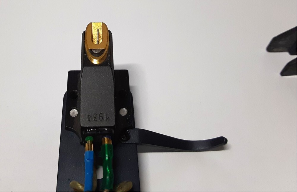 Madrigal Carnegie phono cartridge for tonearm turntable Dynavector ...