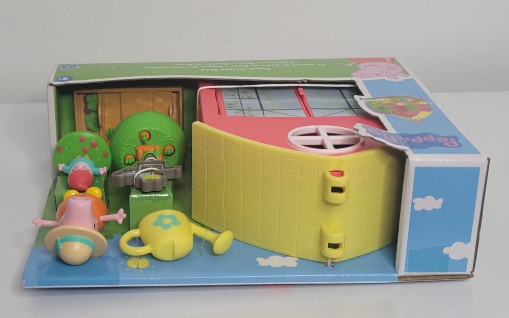 Peppa Pig Garden Shed Playset with Farm Carrots by Hasbro