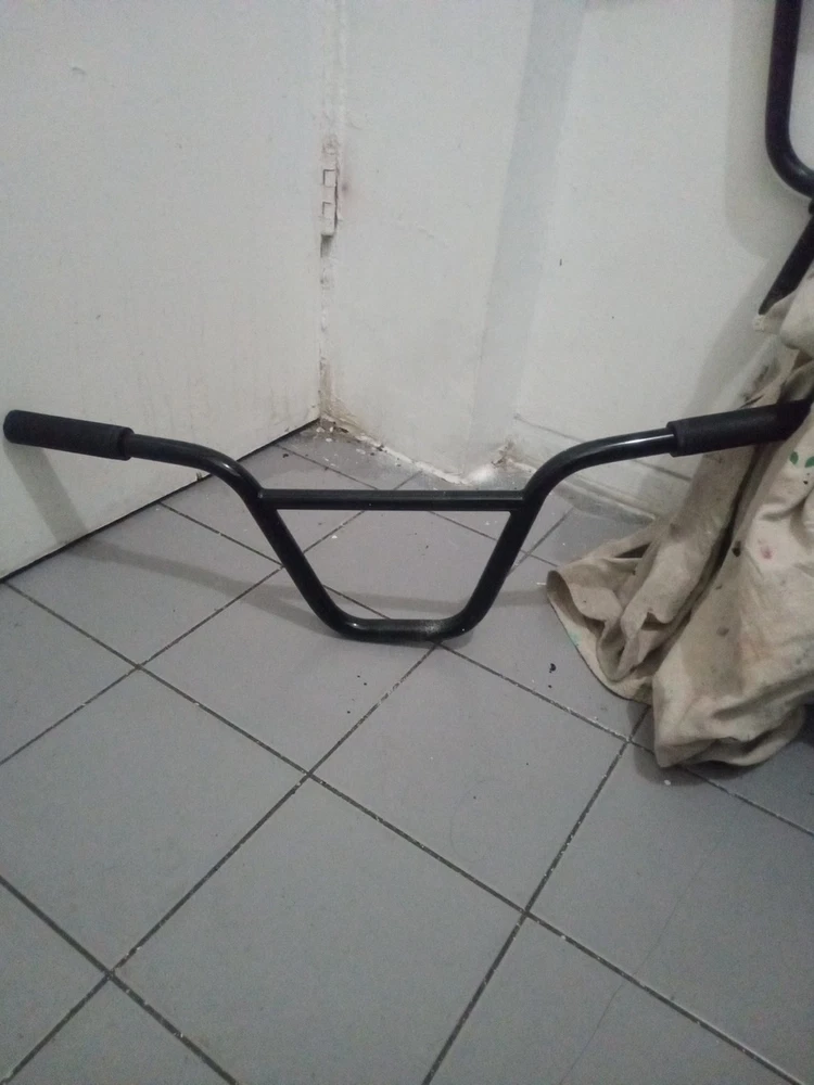 BMX Black Handlebars 28 Inches Wide 7 Rise