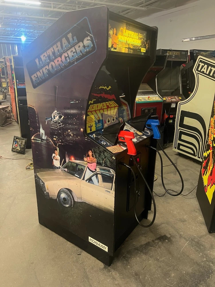 LETHAL ENFORCERS ARCADE MACHINE by KONAMI (Excellent Condition) *RARE*