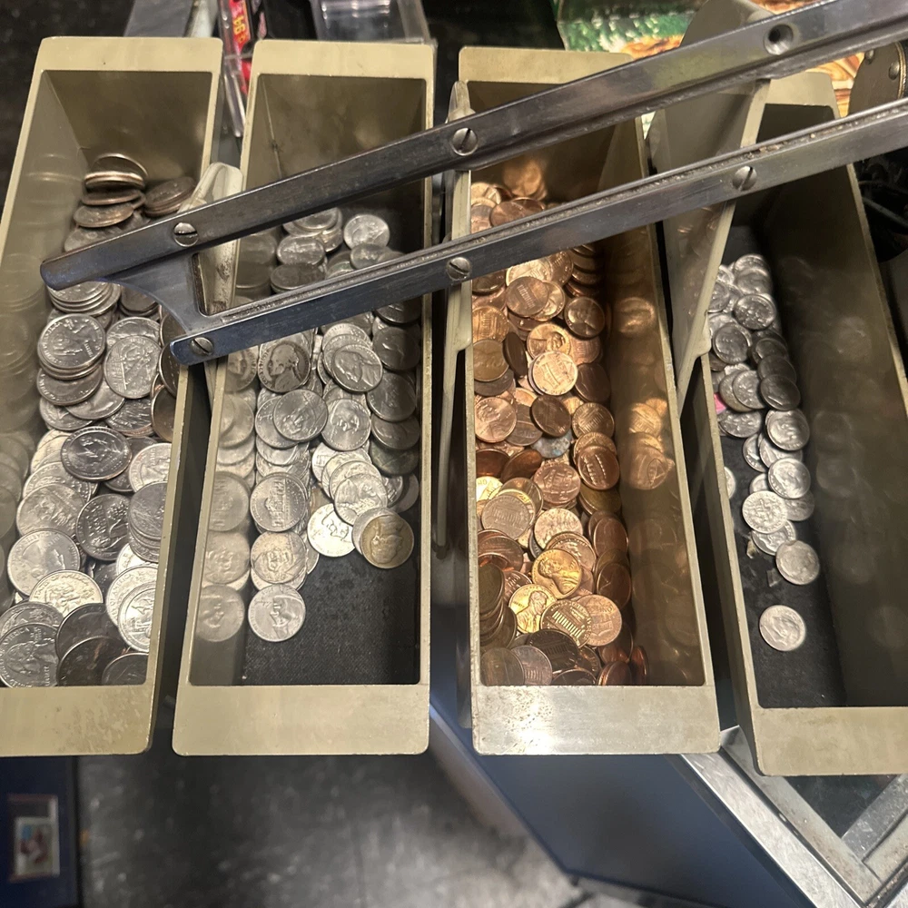 Solid Metal coin sorter machine Major metalfab Brand. Works good
