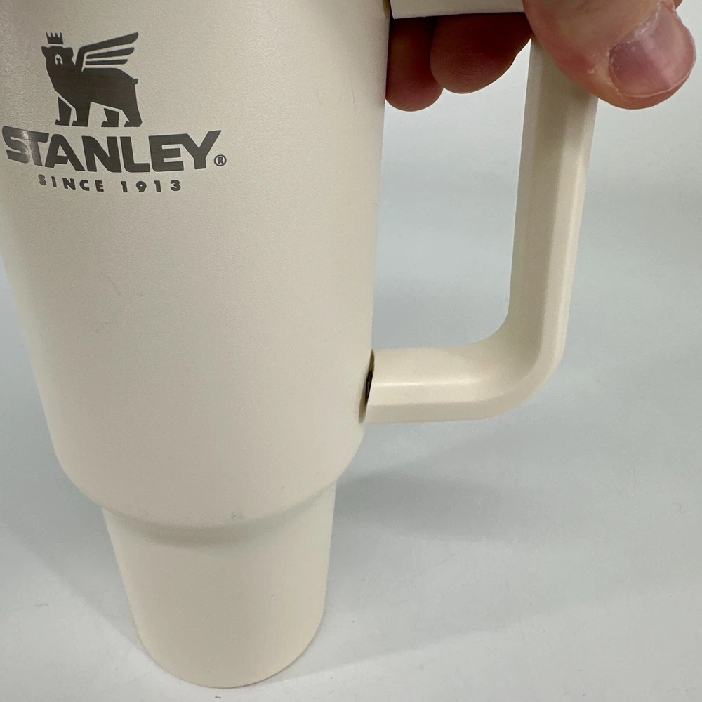 Stanley Quencher H2.0 FlowState Tumbler - 40oz (Cream) W/ Silicon Straw ...